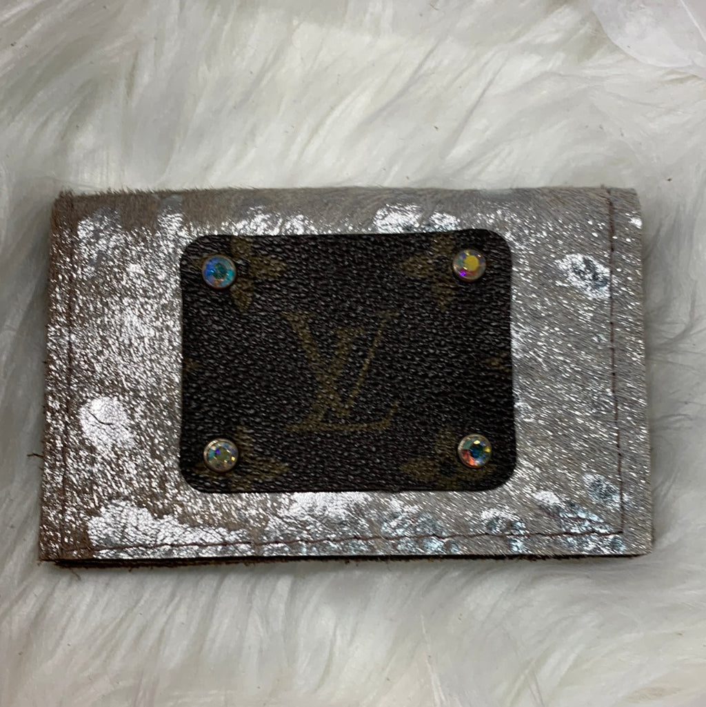 Keep It Gypsy Silver Hair On Cowhide Credit Card Holder – White Lily ...